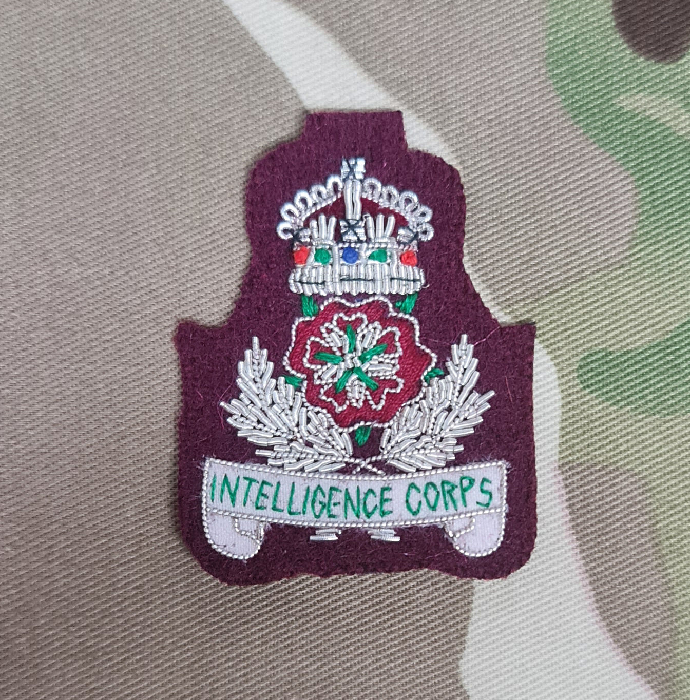 Intelligence Corps Maroon Officers Bullion stitched Beret Badge (CIIIR ...