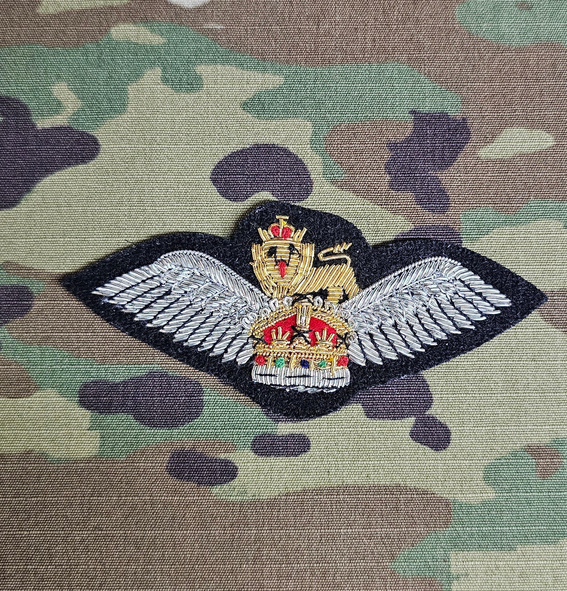 Army Air Corps (AAC) Pilots Wings No1 Dress Badge (CIIIR ...