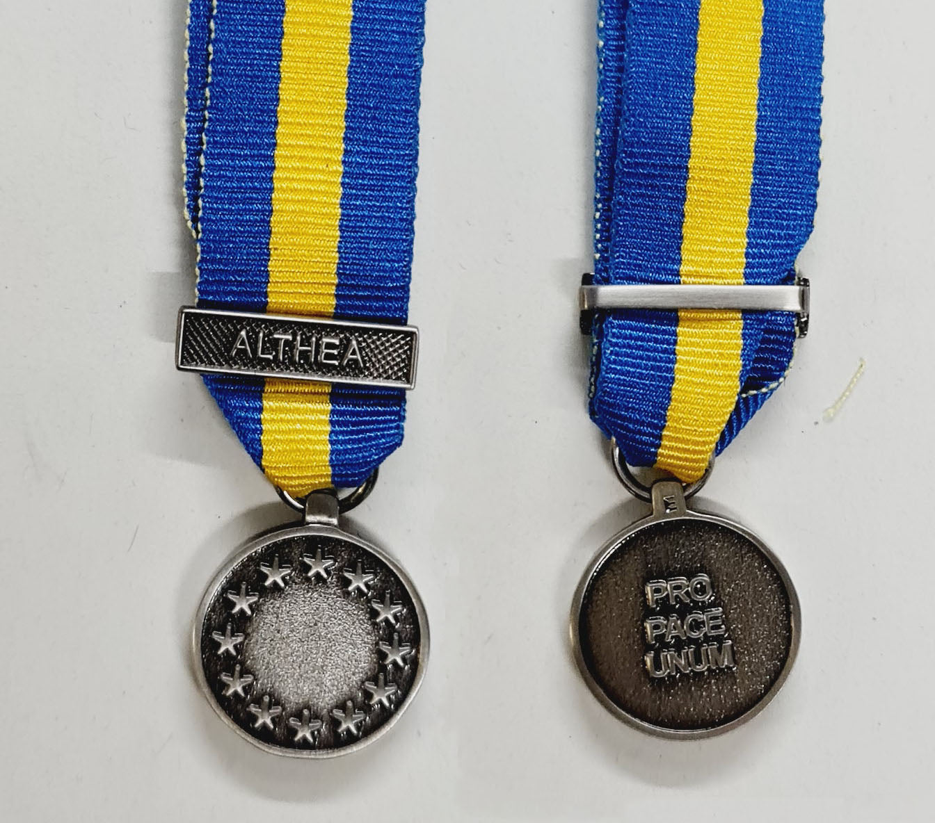 Miniature EU EUFOR ALTHEA Mission Service Medal (EIIR) – hanger39colchester